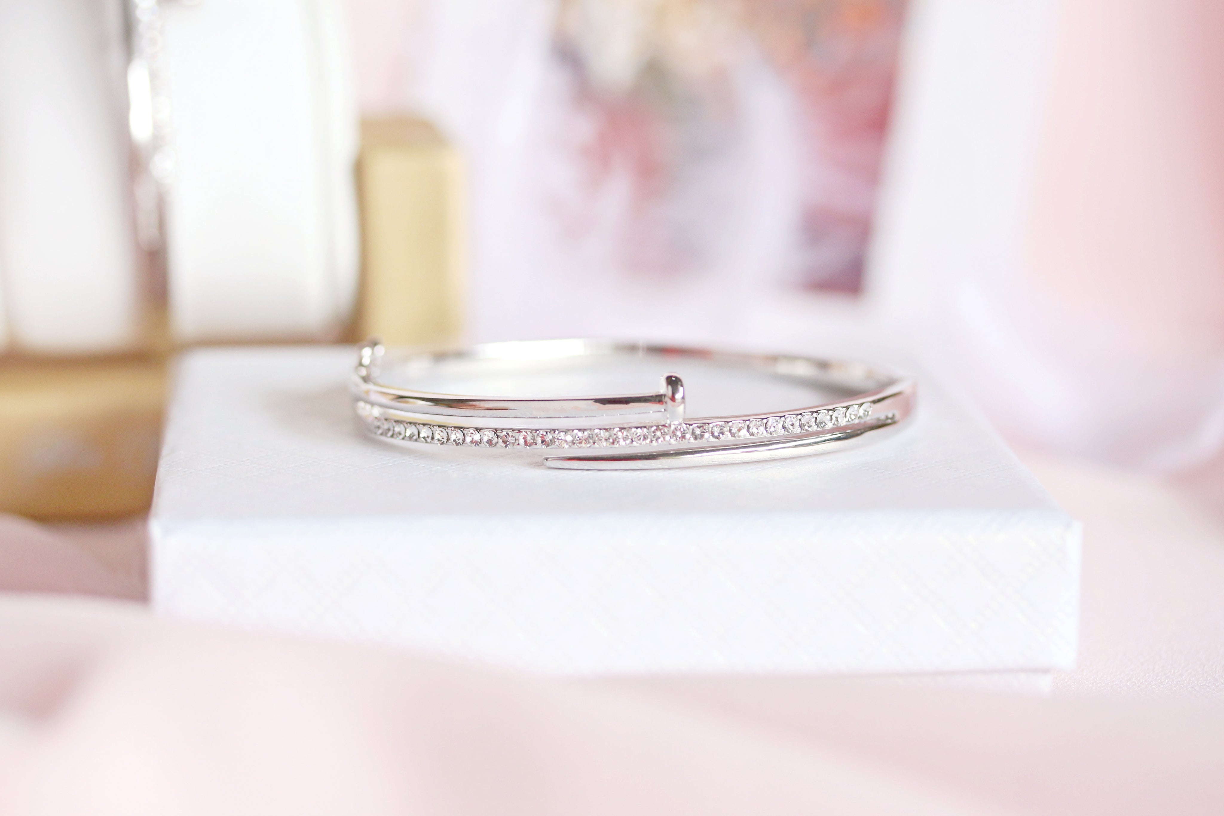 Knotty Nail Bangle – Her Jewellery